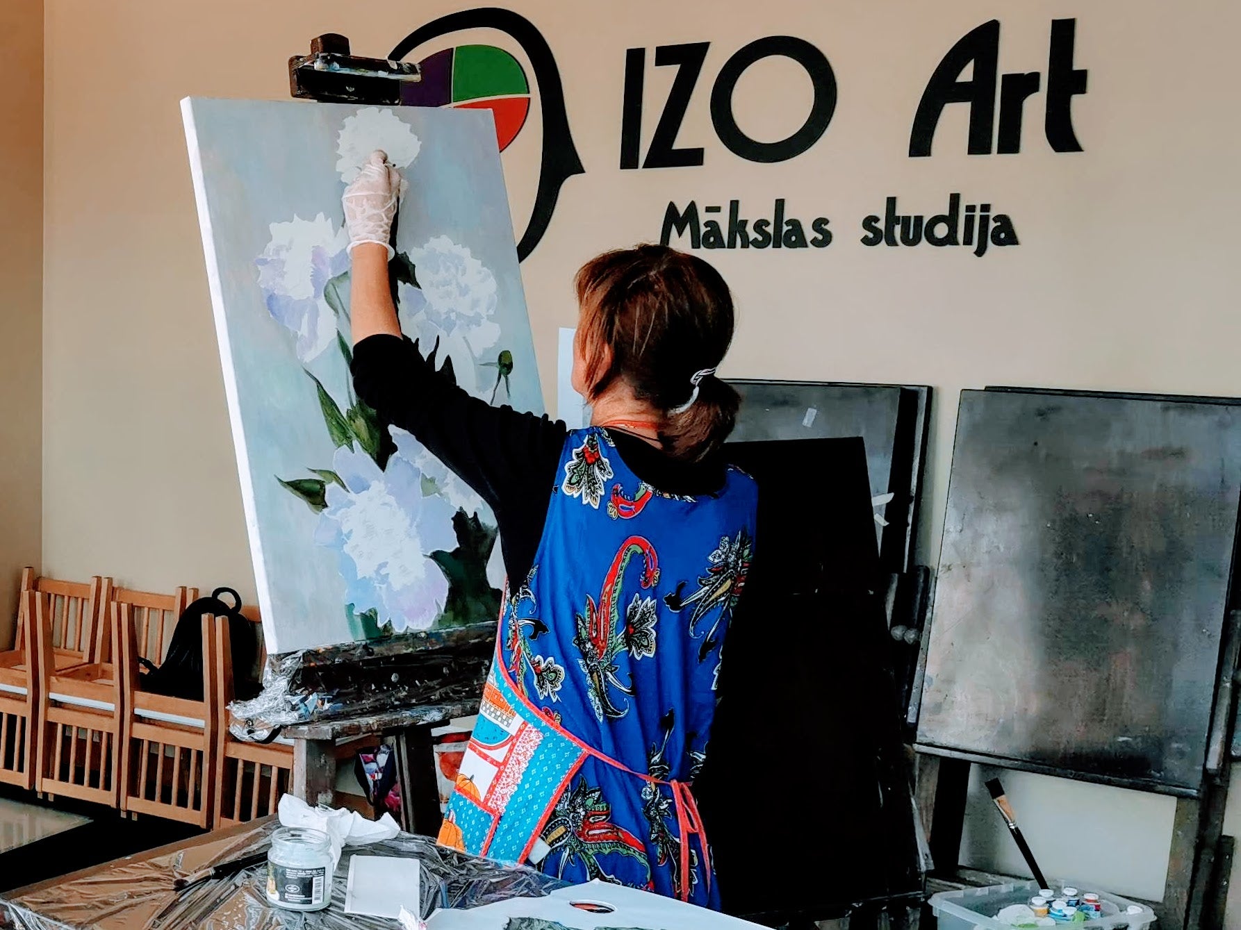 Individual classes for adults – IZO Art studija